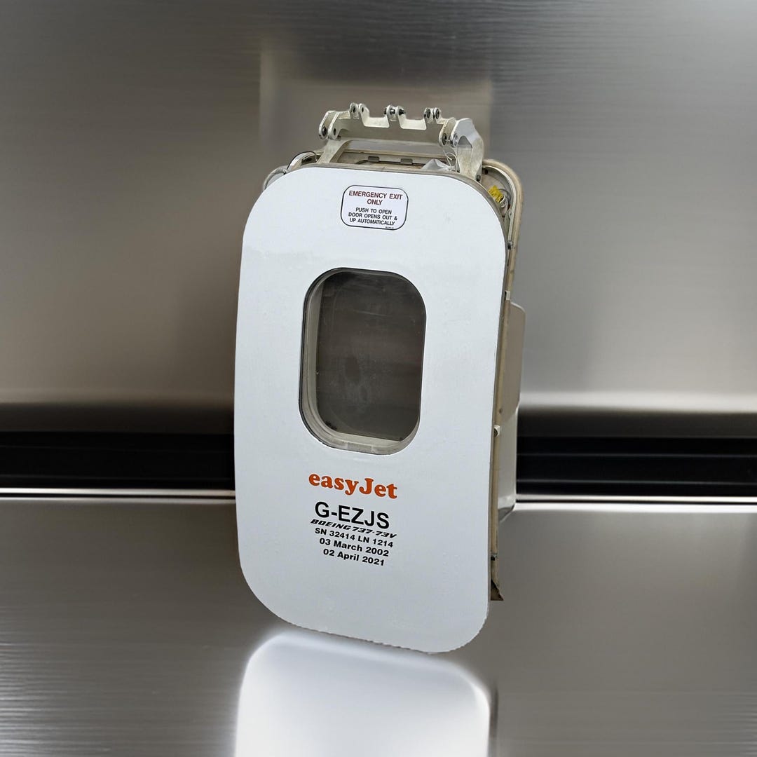 EASYJET Emergency Overwing Exit Door G-EZJS Boeing 737 737-700 F-gzts ...