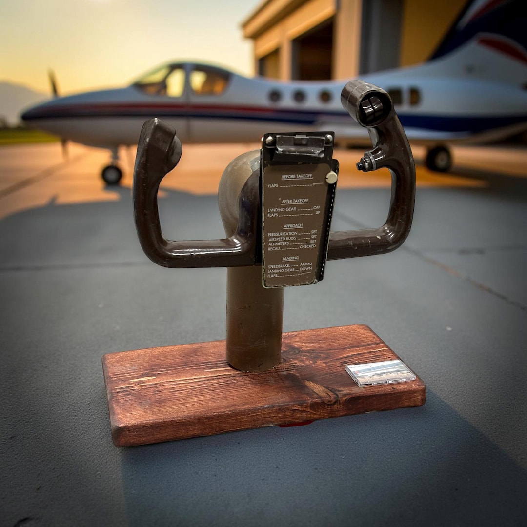 British Airways Boeing 757 First Officer Control Yoke G-BIK Oak Wood ...