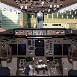 Jet2 G-LSAA Boeing 757 Captain Control Yoke Mounted Oak Wood Airline ...
