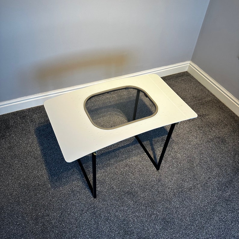 TUI Airways D-AHFV Boeing 737-800 Window Fuselage Cut Coffee Table ...