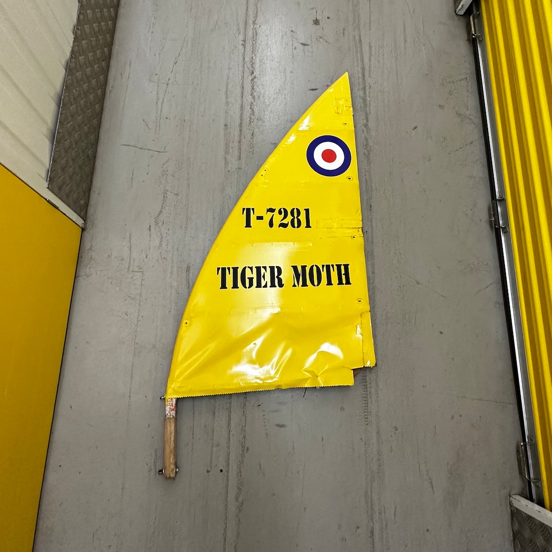 De Havilland DH-82A Tiger Moth II G-artl Wing Section Elevator Part ...