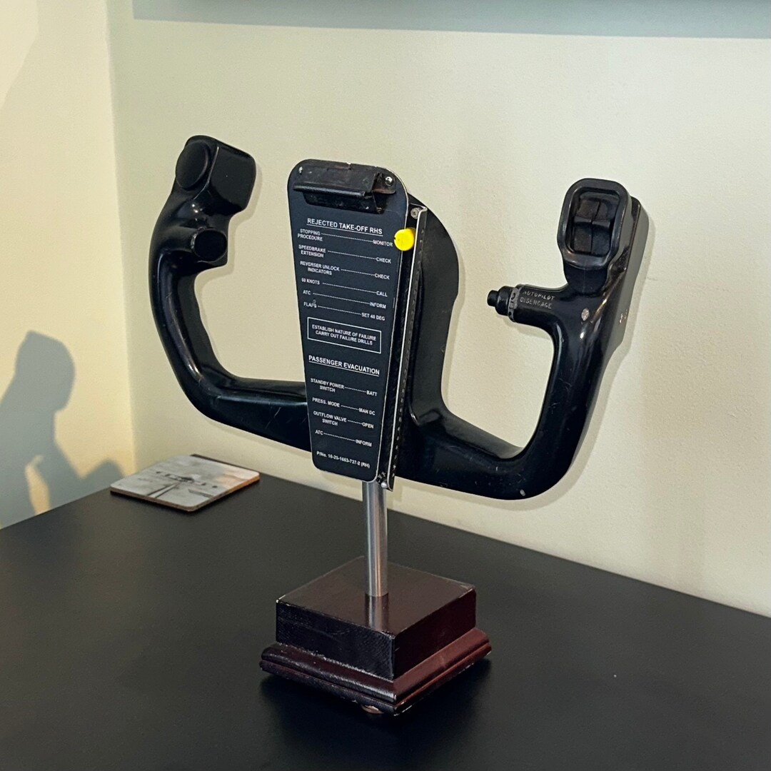 Jet2 G-GDFH Boeing 737 First Officer Control Yoke Airline Aviation ...