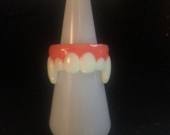 Vampire Teeth Ring - Etsy