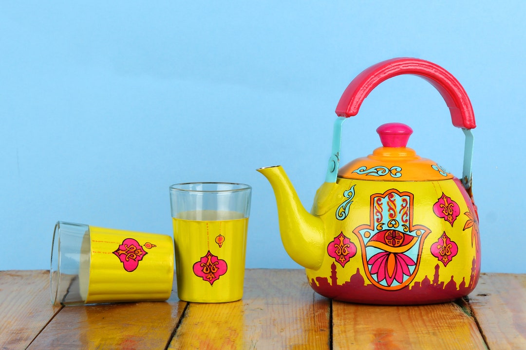 Traditional Indian Kettle With Glass Set of 2, Hand Painted Teapot Set ...