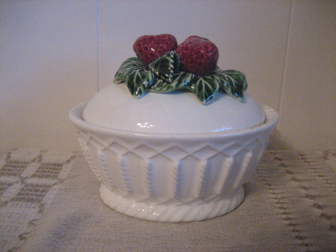 Vintage Majolica Strawberry Lidded Condiment Dish Subtil Caldas Da ...