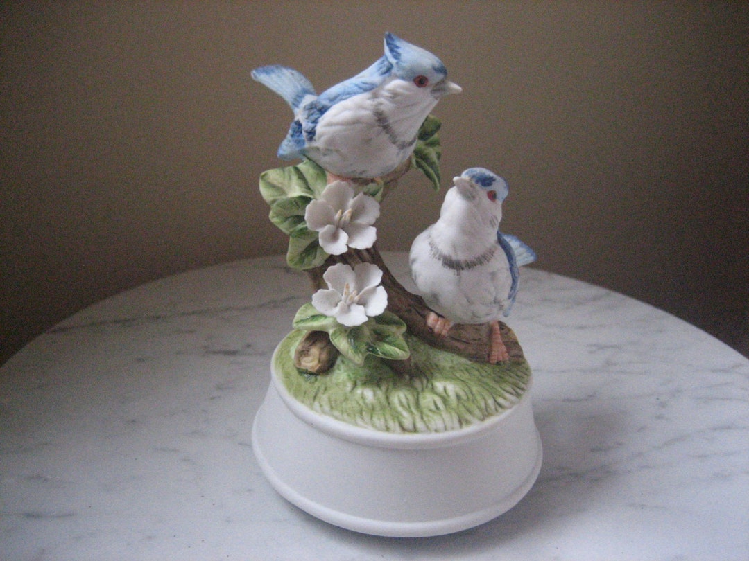 Blue Jay Music Box, Revolving Porcelain Bird Musical Box, 1986 Arnart ...