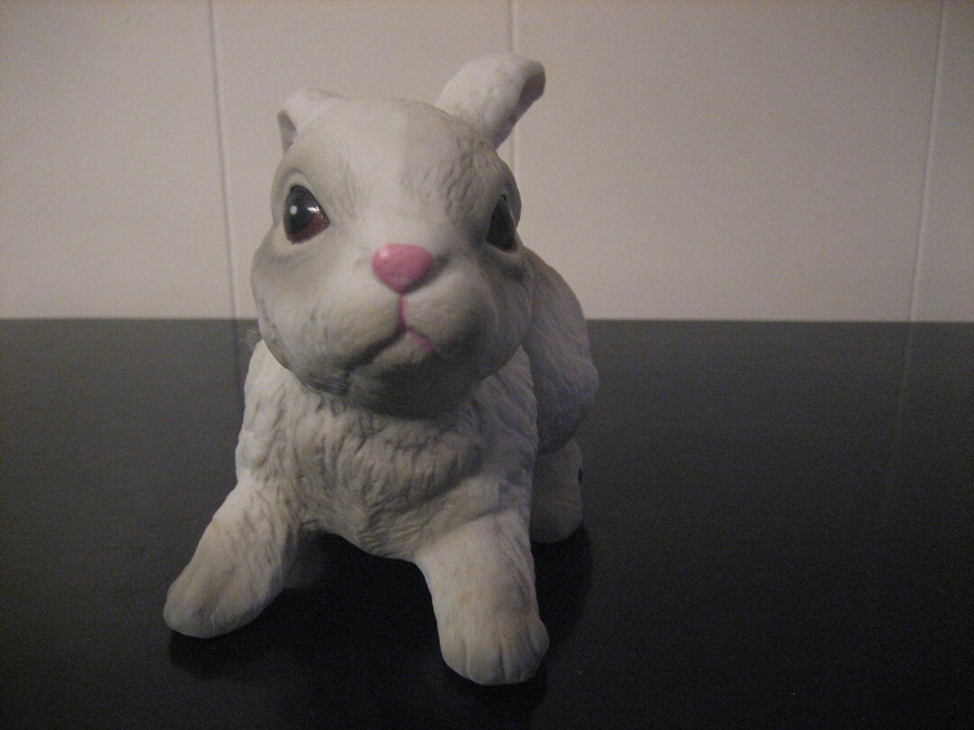Vintage Bunny Rabbit Musical Ceramic Figurine MSR Imports Label Easter ...