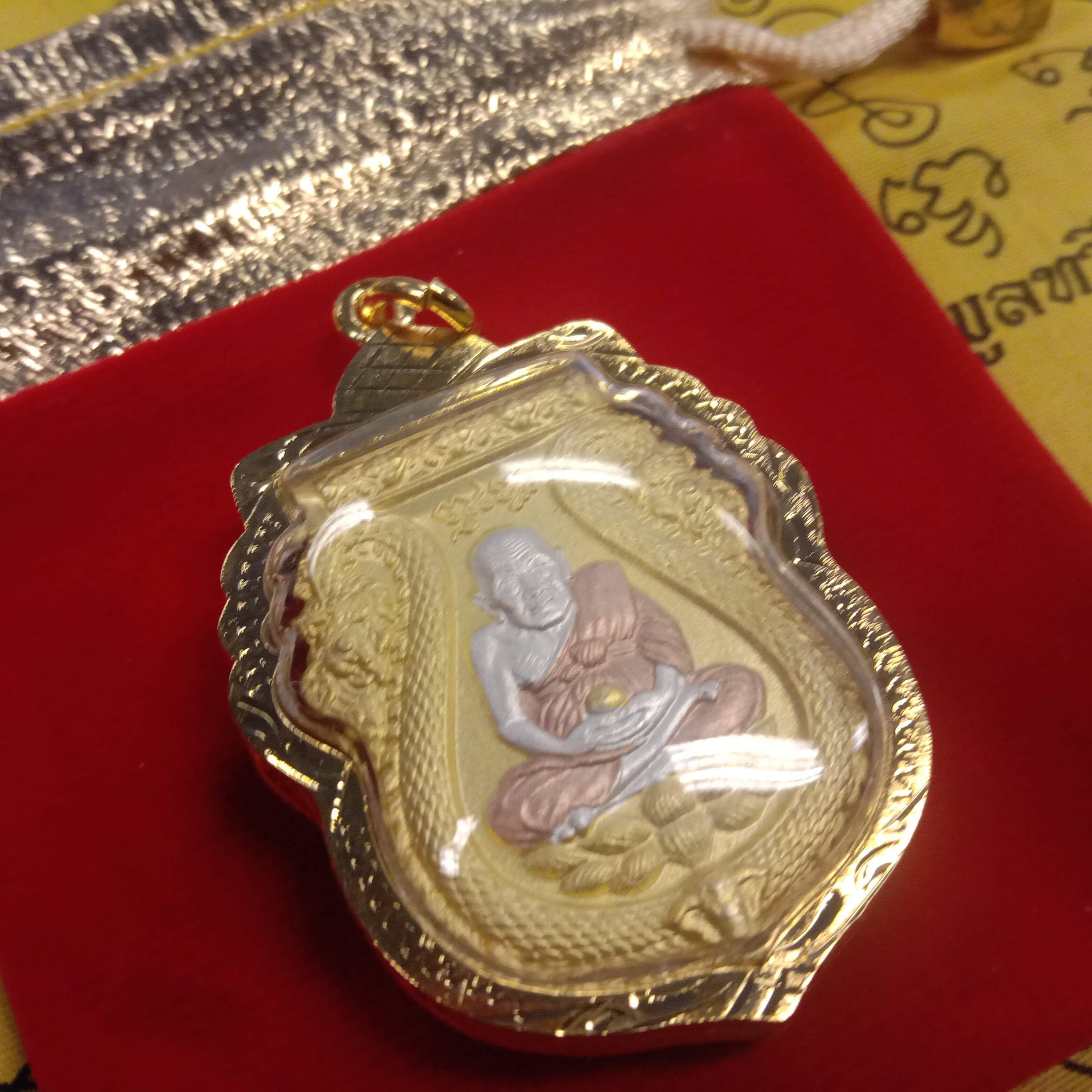 FODE4289 Thai Amulet LP Tuad & Ai Kai Wat Jedi Kuman Thong Gold Pendant ...