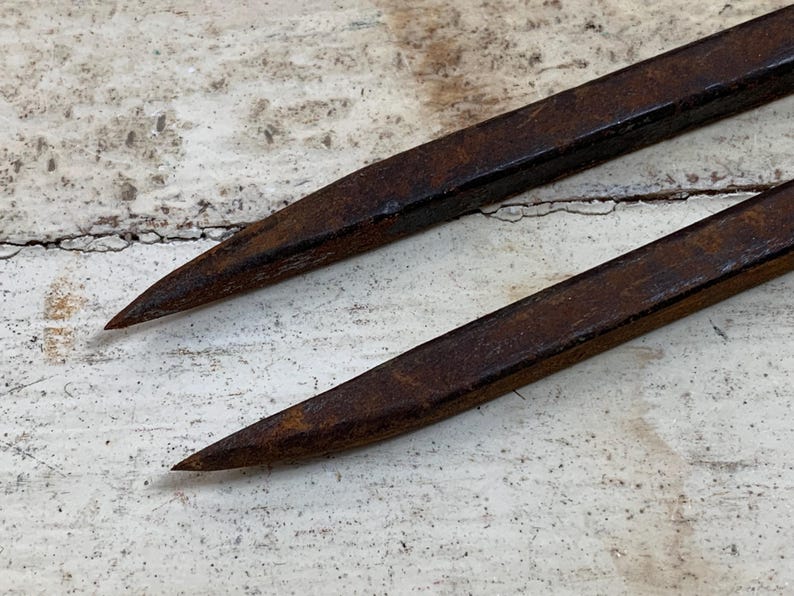 Old Rusty Compass With Dry Points - Antique Iron Drawing Divider ...