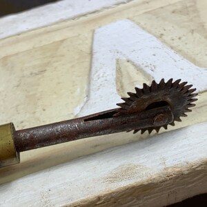 Vintage Tracing Wheel Sewing - Vintage Sewing Tool - Vintage Sewing ...