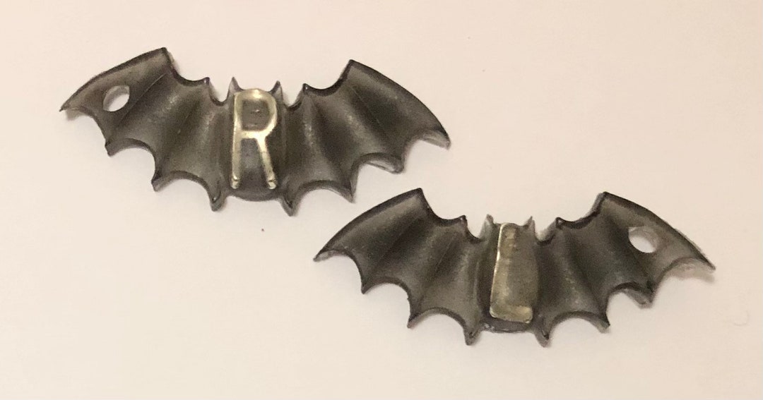 Pair of Bat Shape on Chain or Ribbon - X-ray Markers - 3.5x2.9cm Approx ...