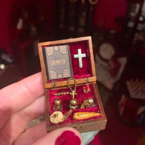 Vampire Hunting Kit - Etsy