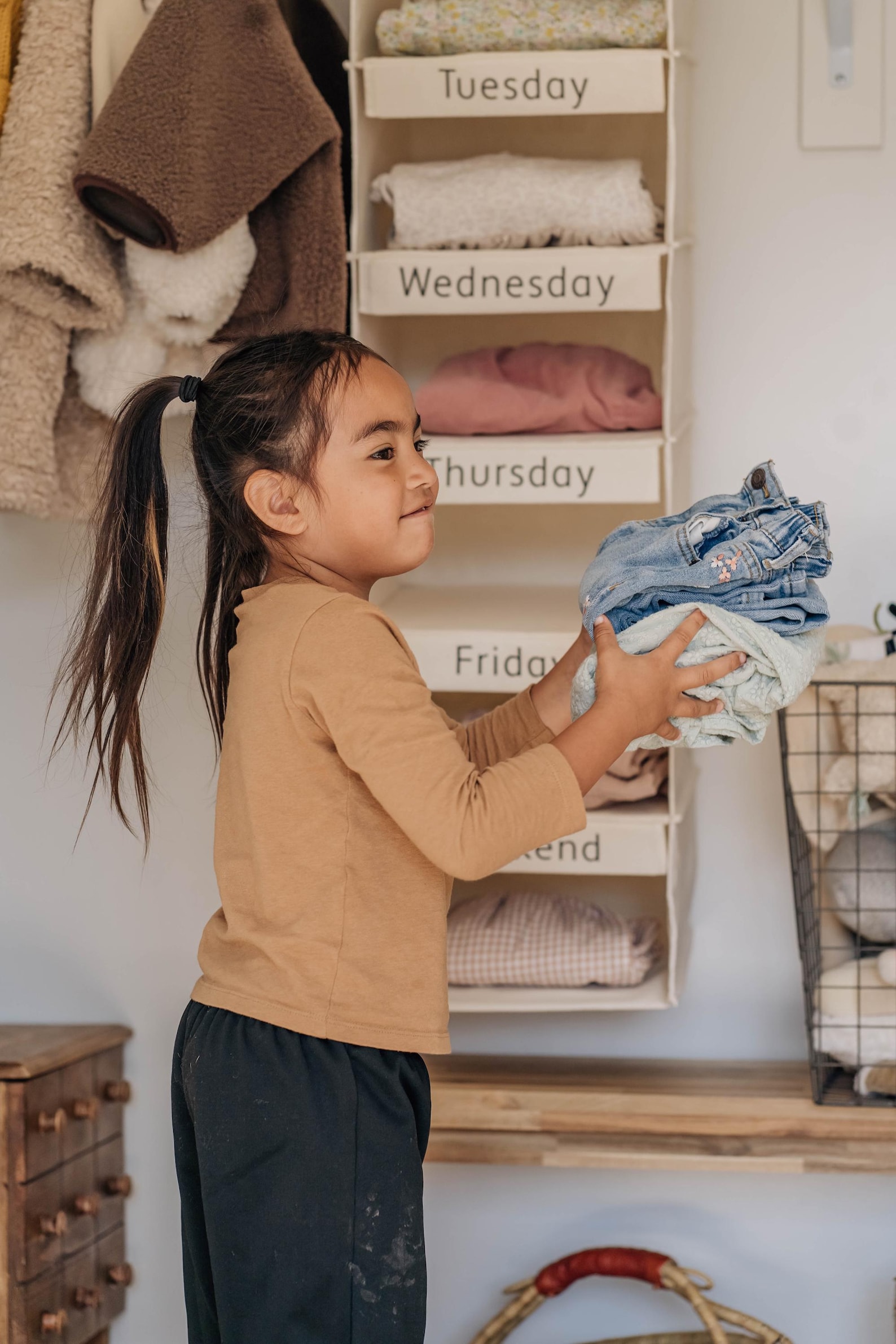 Daily Activity Planning Kids Wardrobe Dividers for School Days of the ...