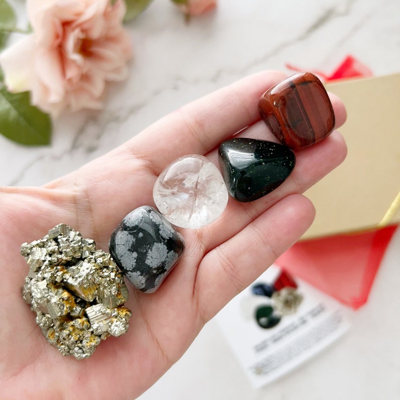 Yule Crystals, Winter Solstice Crystals, Crystals for Winter Holidays ...