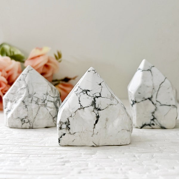 Howlite - Etsy