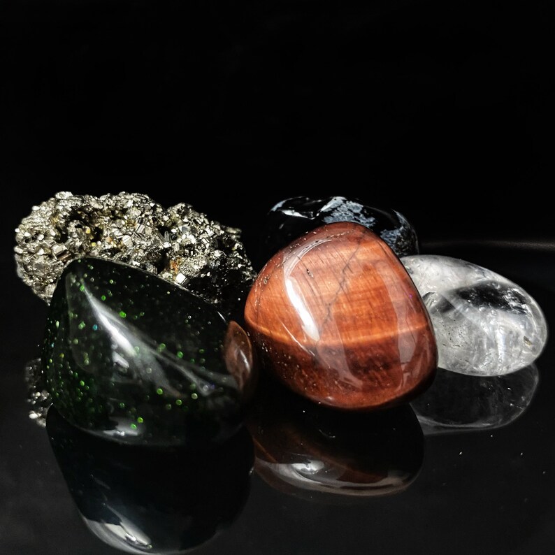 Yule Crystals Winter Solstice Crystals Crystals for Winter - Etsy