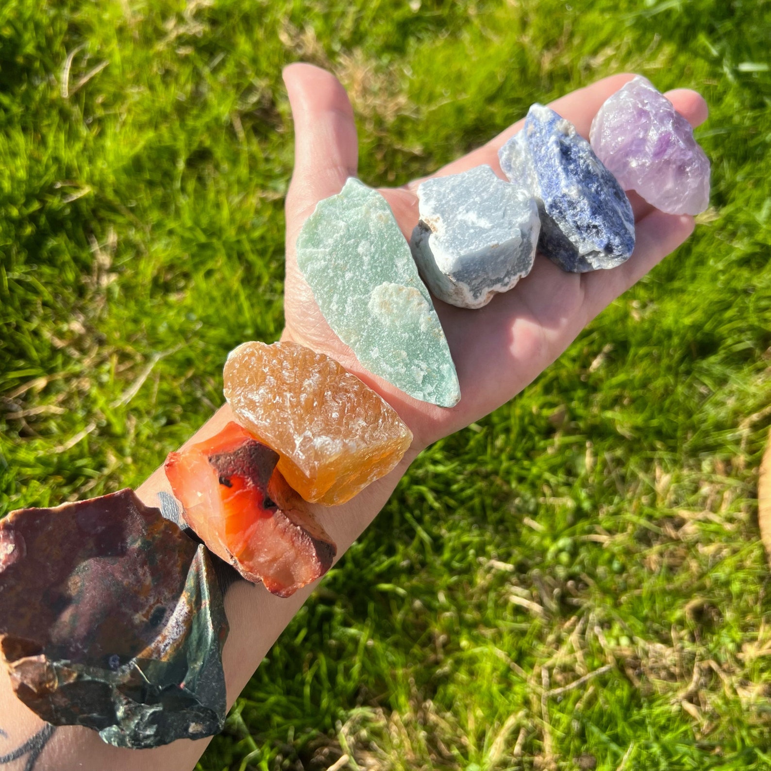 15pc Rough & Tumbled Beginner Chakra Crystal Set, Chakra Crystal Box W ...