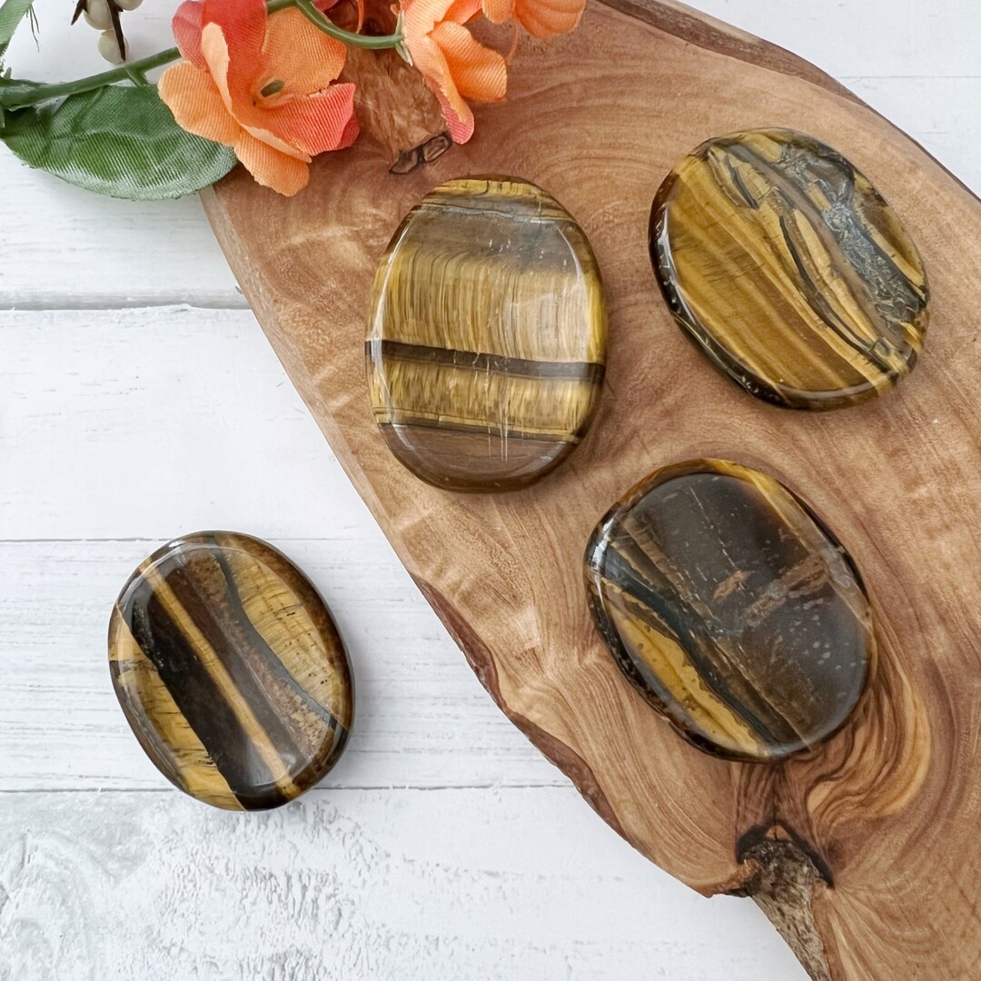 Tigers Eye Worry Stone | Polished Oval Tigers Eye Crystal Gemstone ...