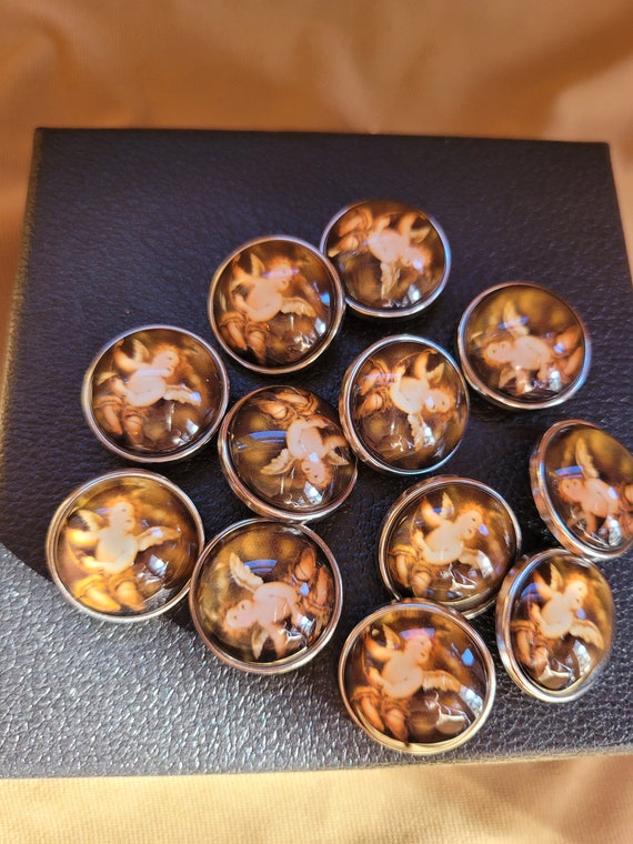 Cherub Buttons - Gem