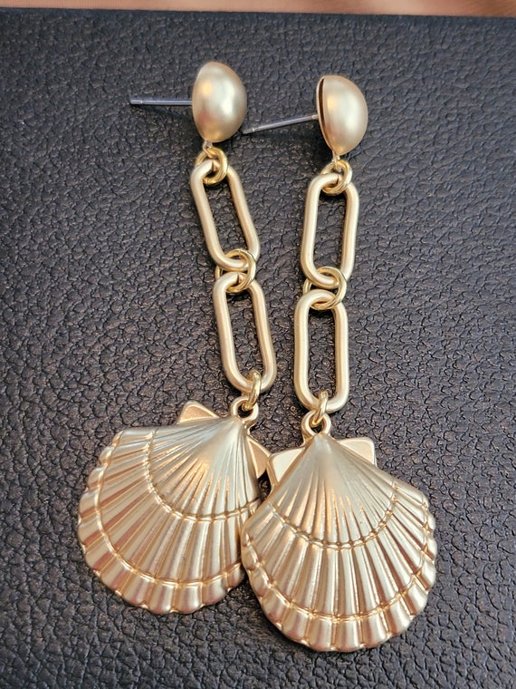Seashell Earrings - Gem