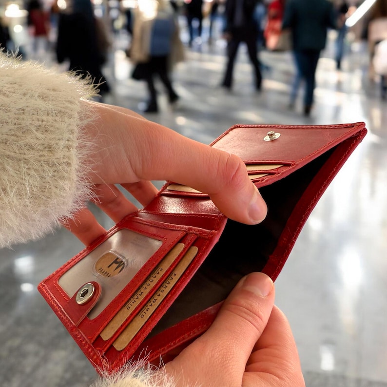 Handmade Leather Coin Wallet: RFID Minimalist Wallet, Gift Ready - Etsy UK