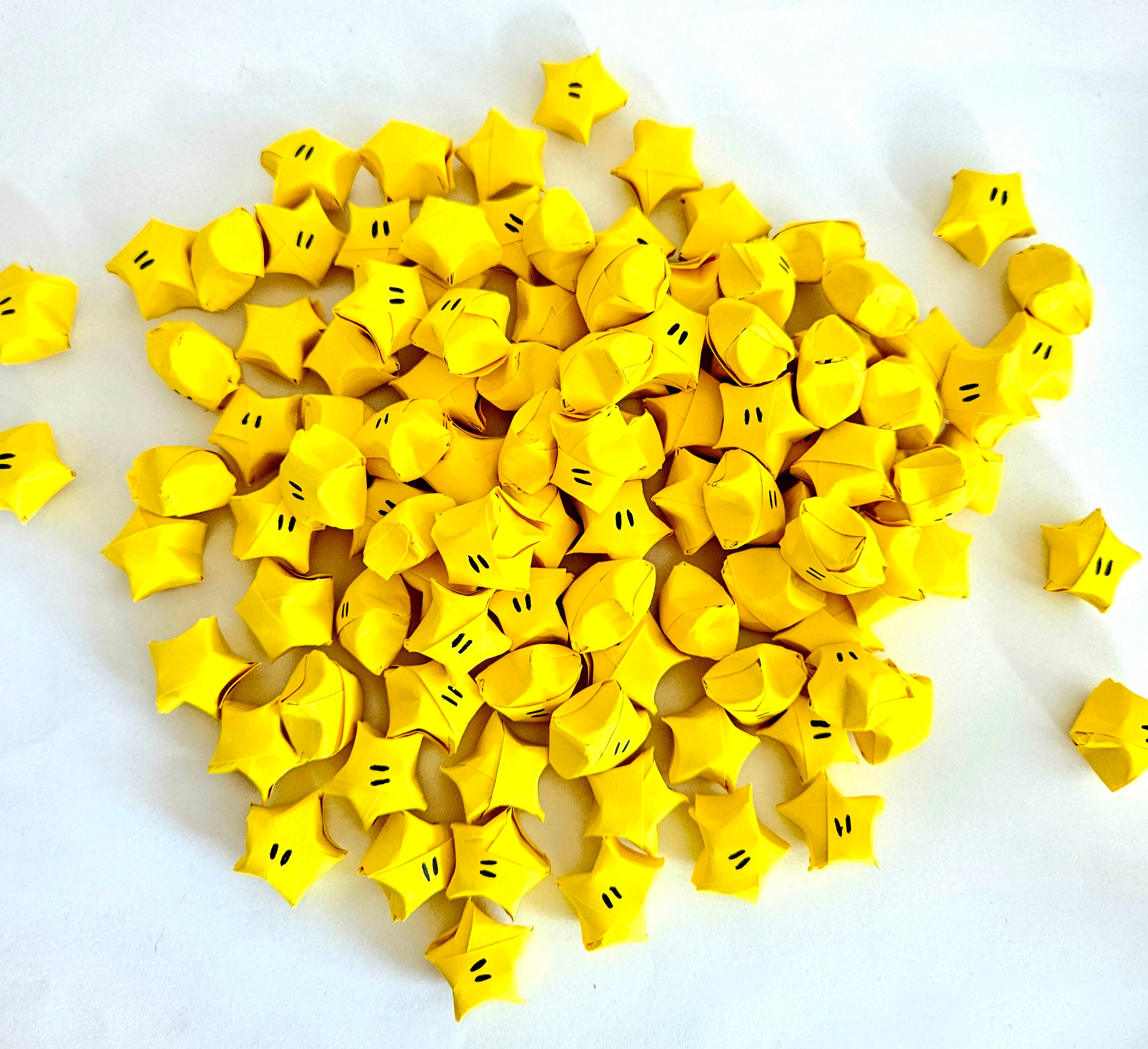 Handmade Yellow Origami Lucky Stars, Twinkle Paper Stars (100/200 Pcs ...