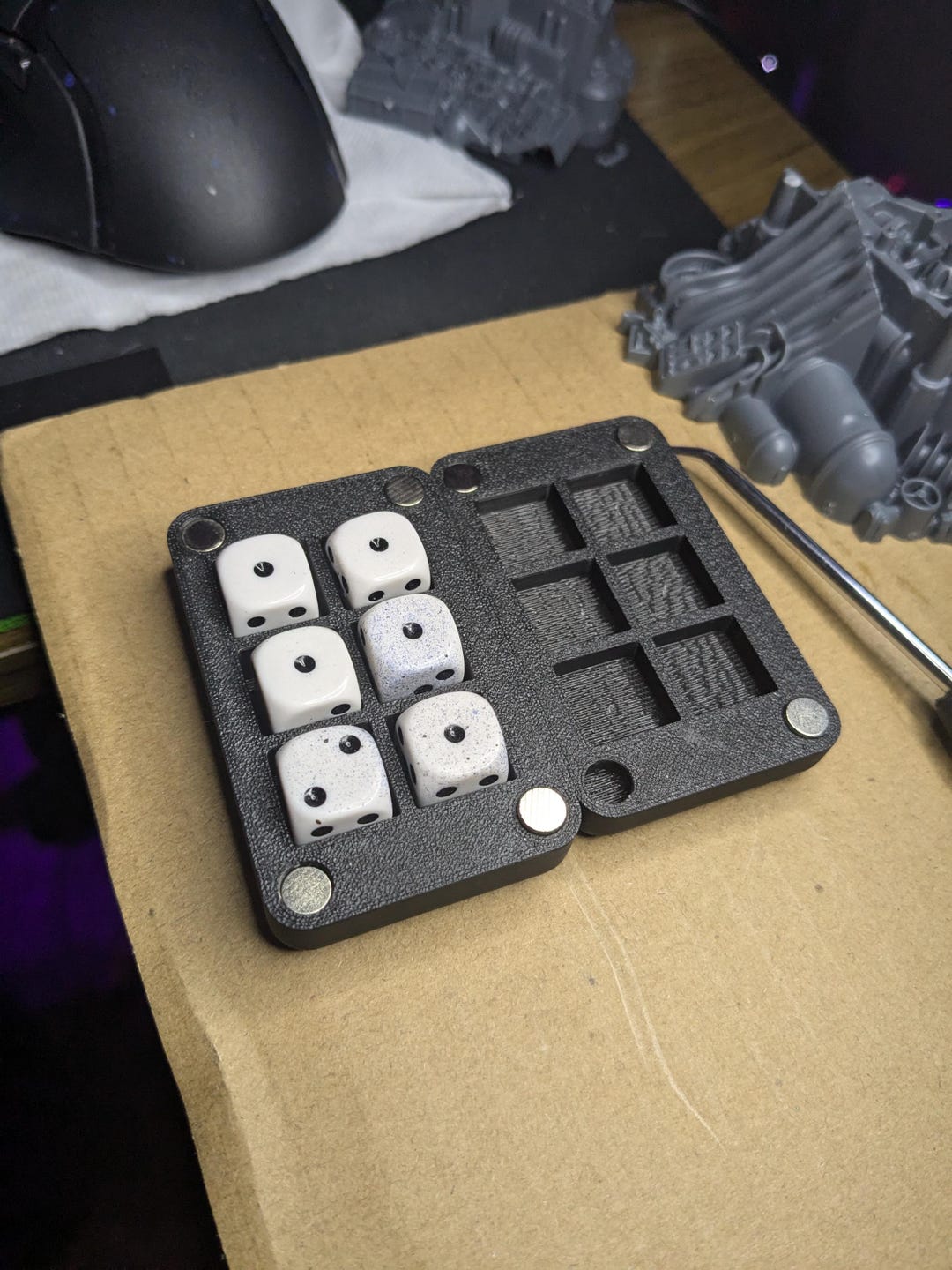 Compact Magnetic D6 Die Box - Etsy