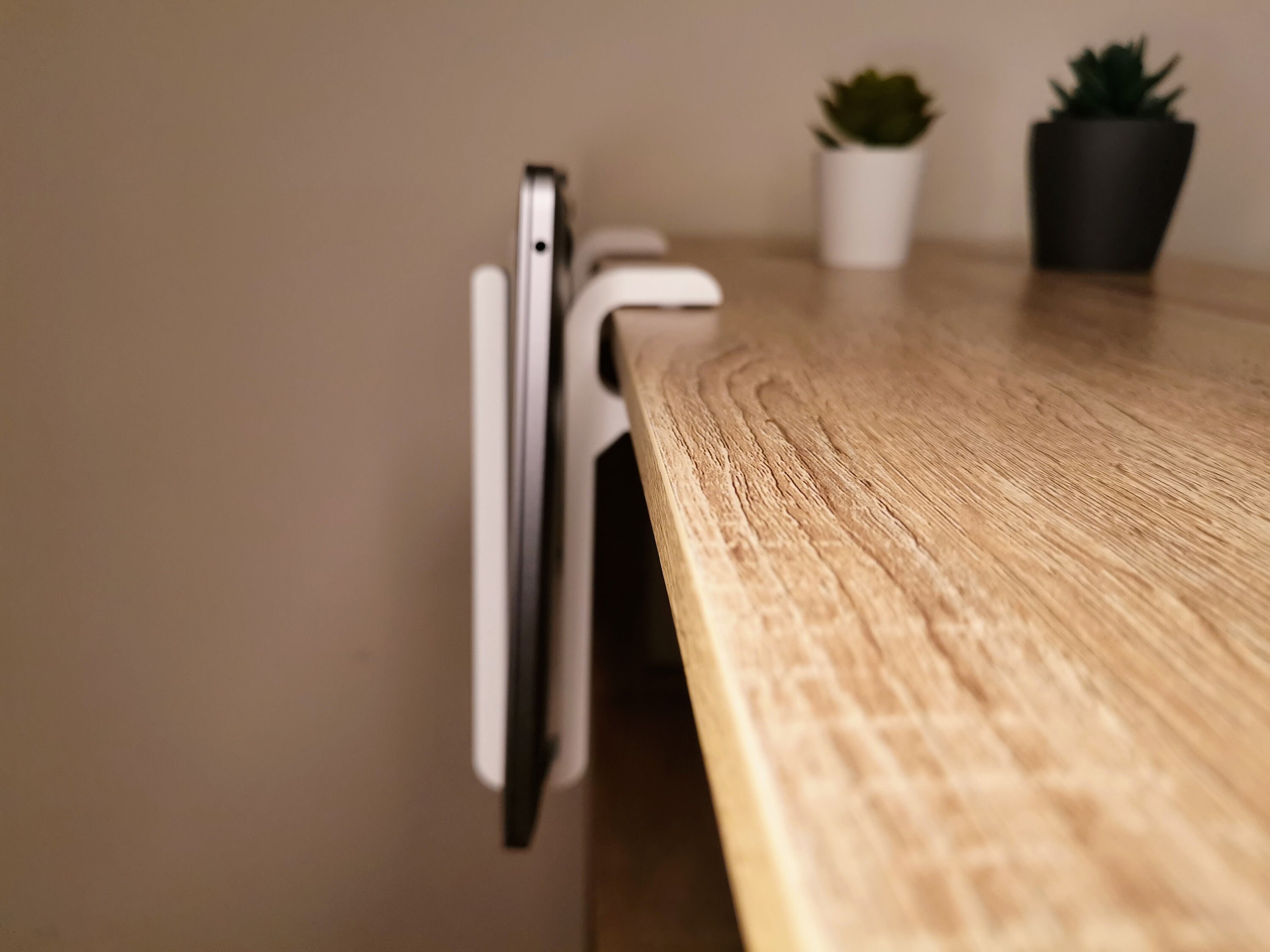 Vertical Side Laptop Desk Mount | Universal Laptop Mount, Vertical ...