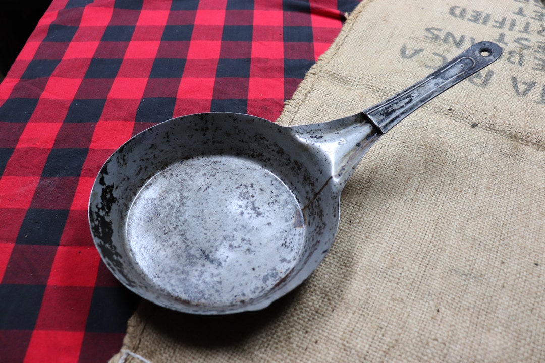 Cold Handle Skillet 2, 9 Cowboy Skillet, Camp Cookware, Bushcraft Gear ...