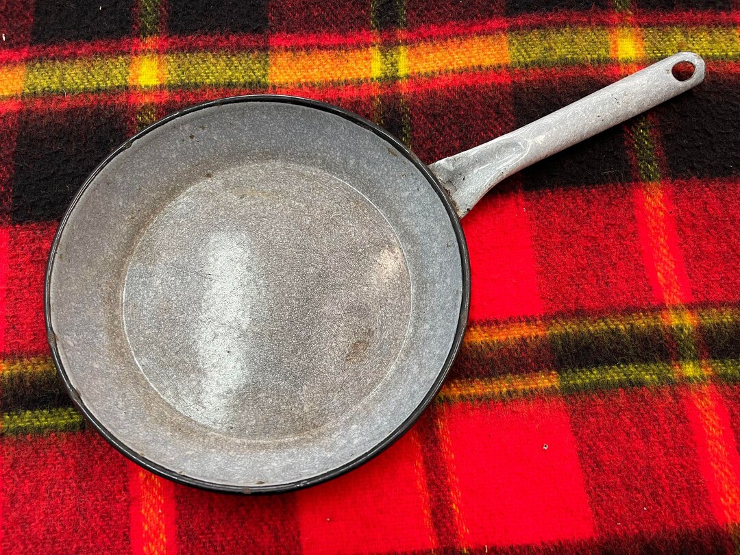 Granite Cold Handle Skillet, 8 Cowboy Skillet, Bushcraft Gear, Camp ...