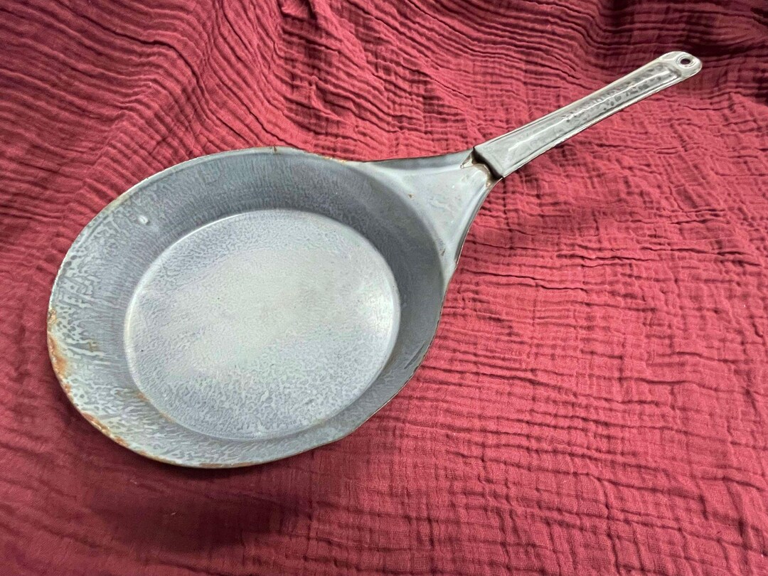 National Granite 10 Cowboy Skillet, Cold Handle Camp Skillet, Camp ...