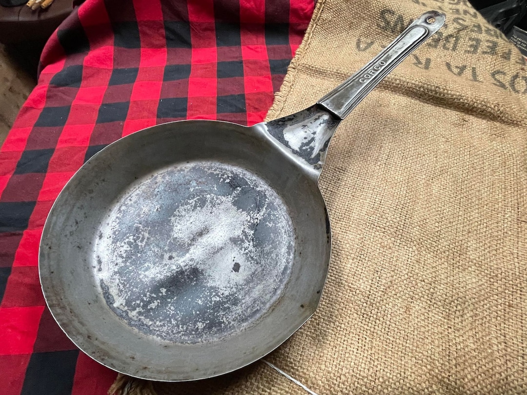 Corco Cold Handle Skillet, 12 Cowboy Skillet, Camp Cookware, Bushcraft ...