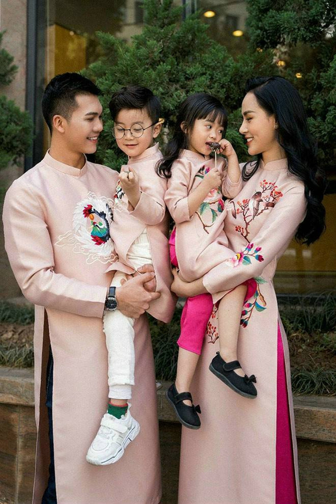 Pre Order Vietnamese Dress Ao Dai Cach Tan Modern Dress New Style Pink ...