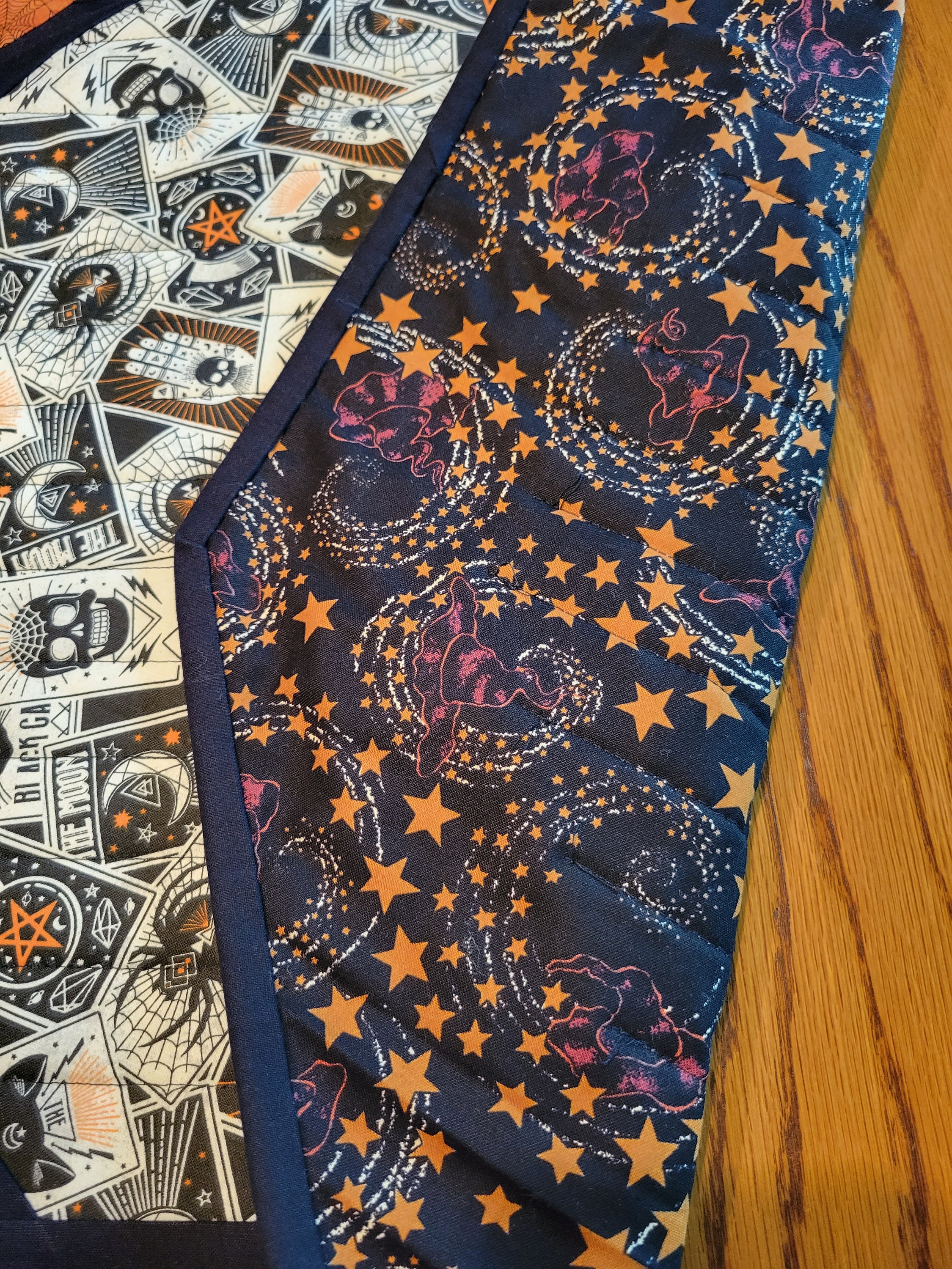 Halloween Table Topper - Etsy