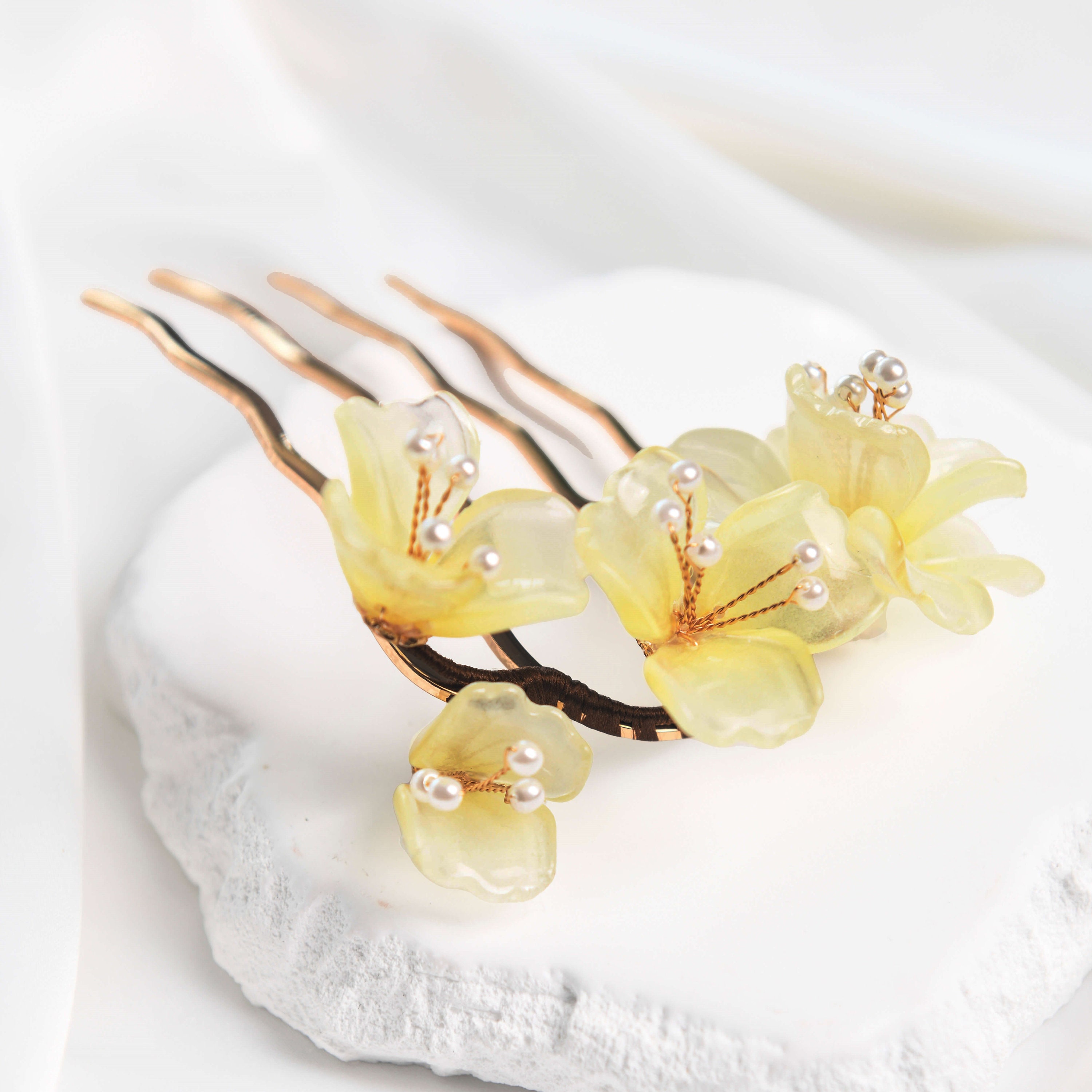 Translucent Liuli Yellow Hibiscus Flower Hair Comb, Wedding Flower Hair ...