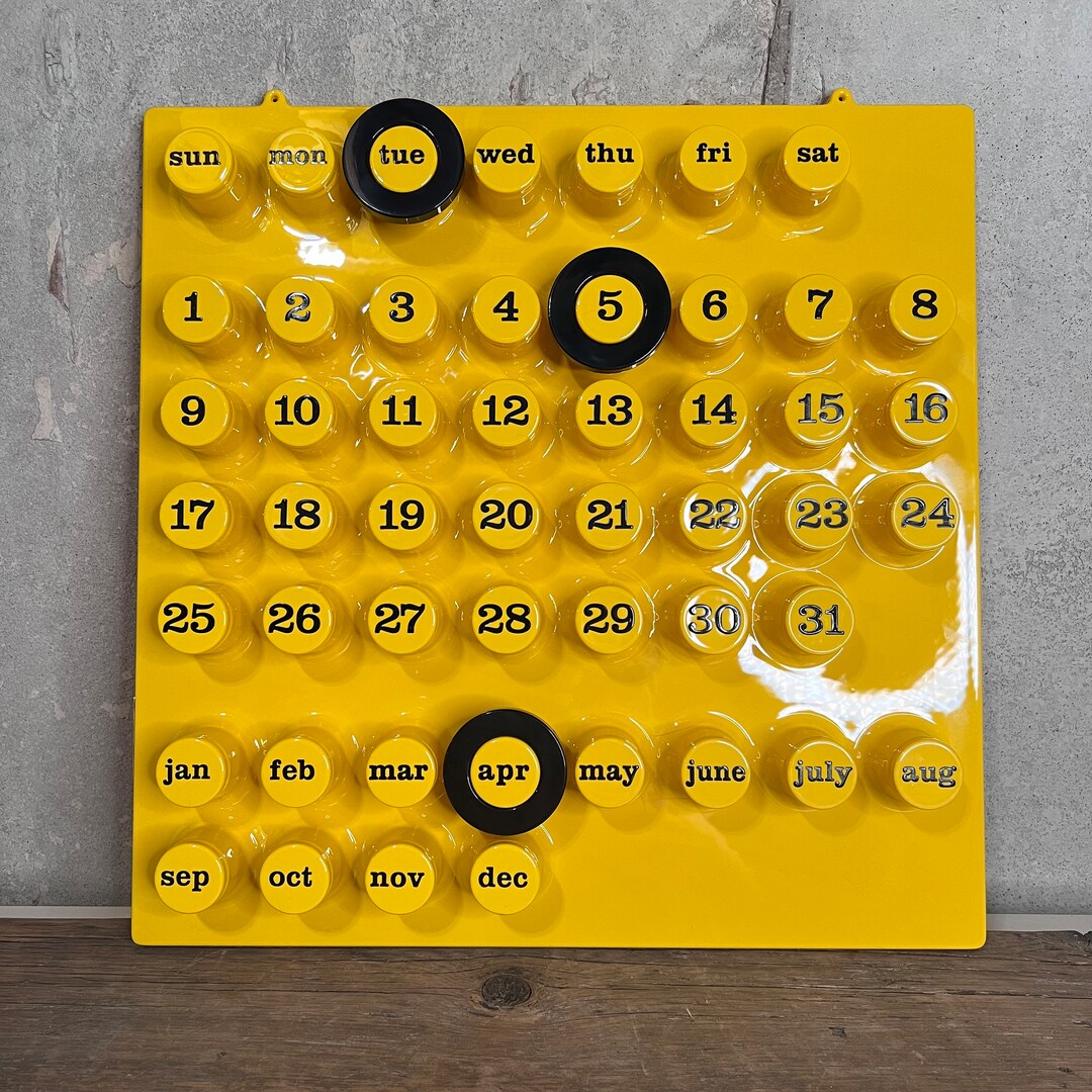 Retro XL Yellow Ring a Date Calendar, Perpetual Calendar, Italy ...