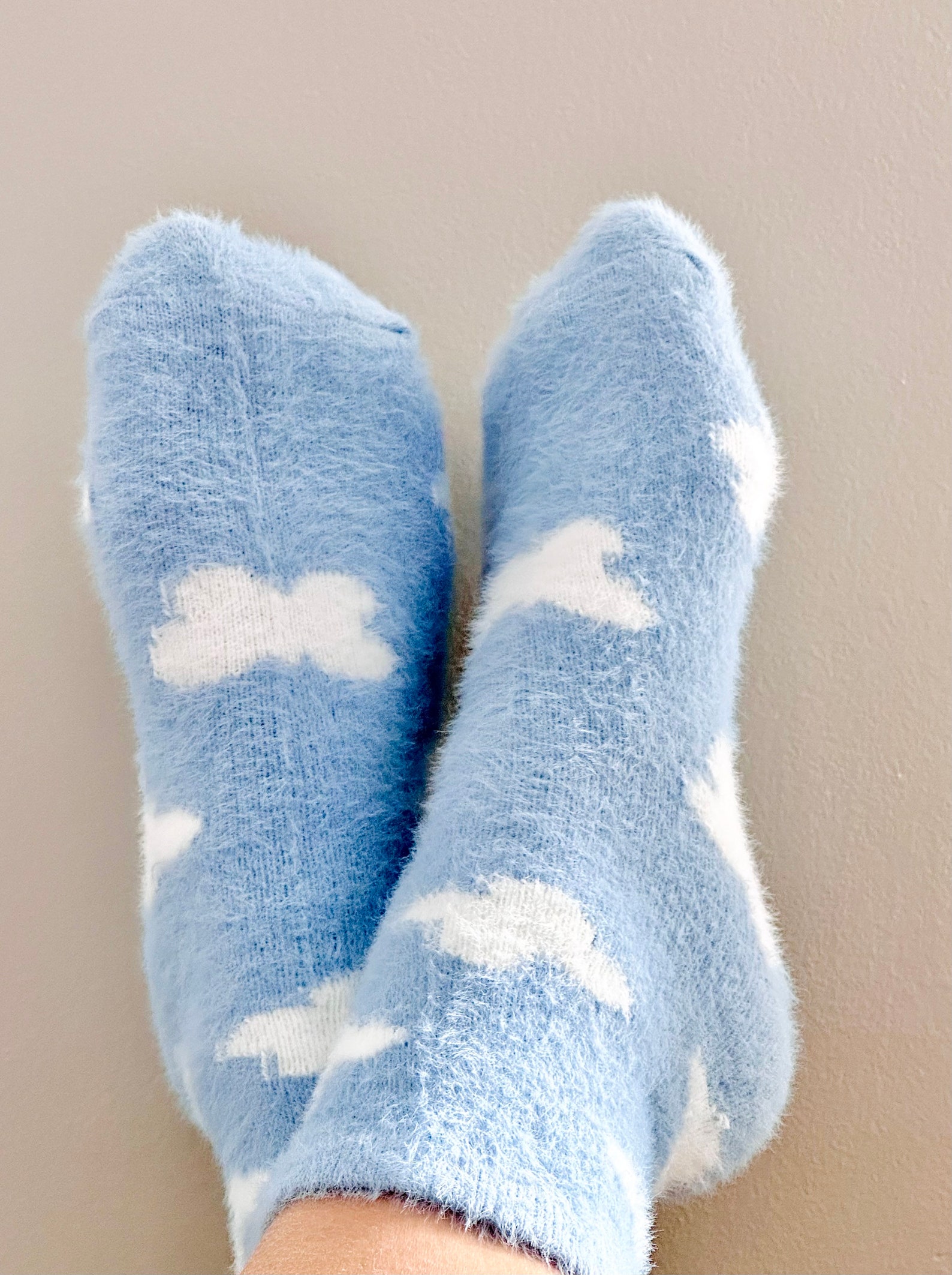 Super Soft Stretchy Slipper Fluffy Socks, Cozy Fuzzy Winter Bed Socks ...