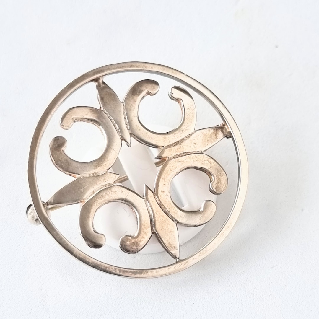 A Vintage St. Magnus Brooch, Sterling Silver, Malcolm Gray, Ortak. Ko ...