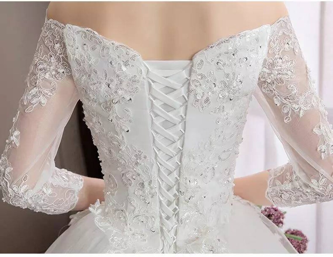 Beautiful Long Tail Half Sleeve Wedding Dress / Princess - Etsy