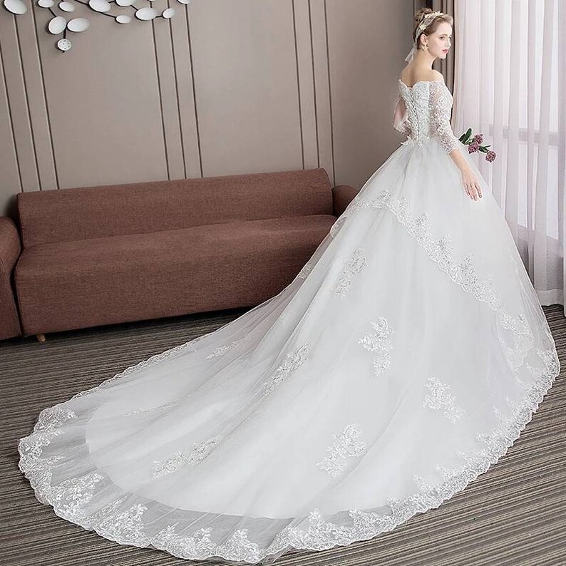 Beautiful Long Tail Half Sleeve Wedding Dress / Princess - Etsy