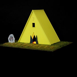 Midsommar Yellow Pyramid Building Midsommar Temple Miniature Diorama ...