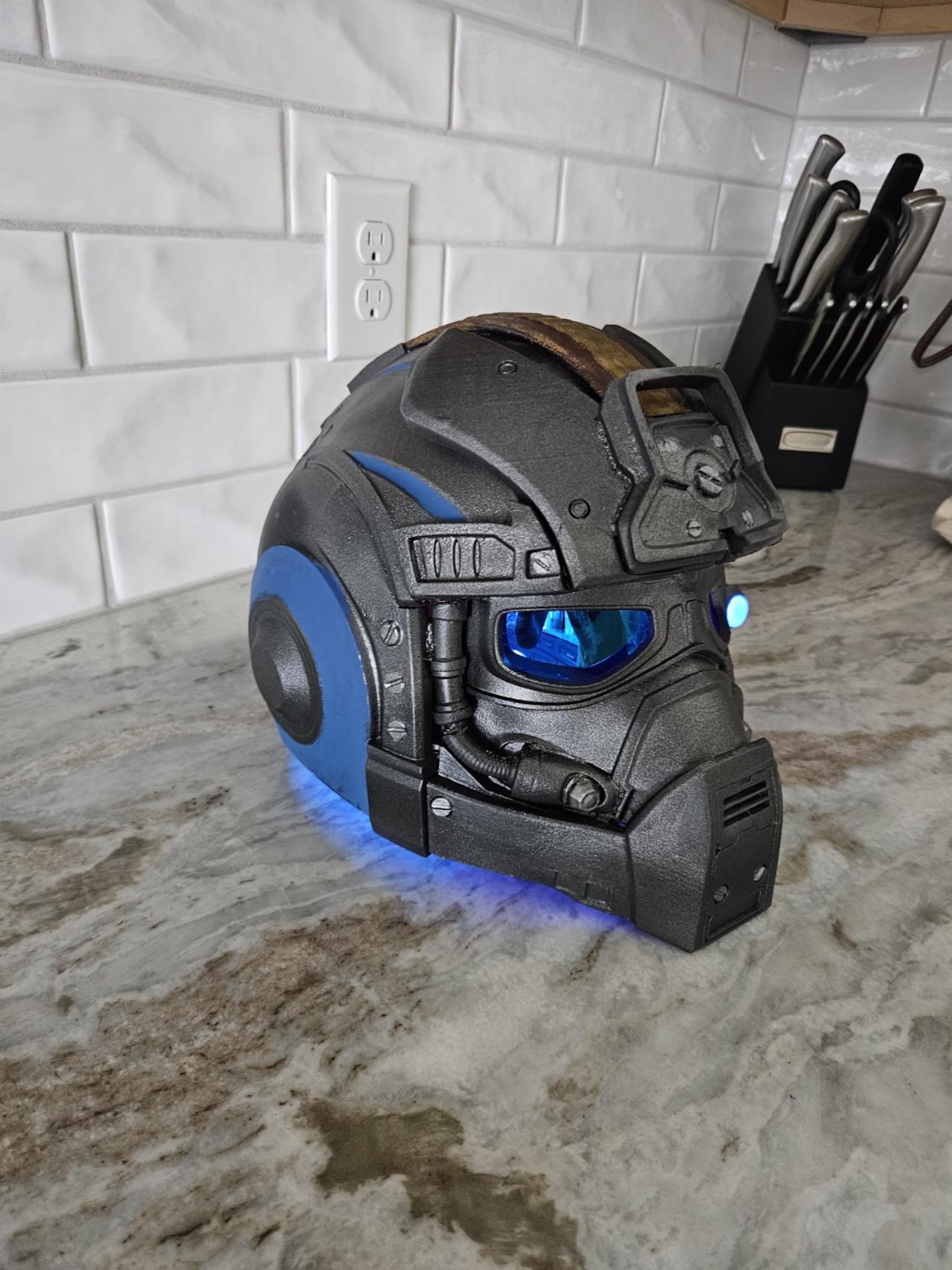 Gears of War Anthony Carmine Helmet - Etsy