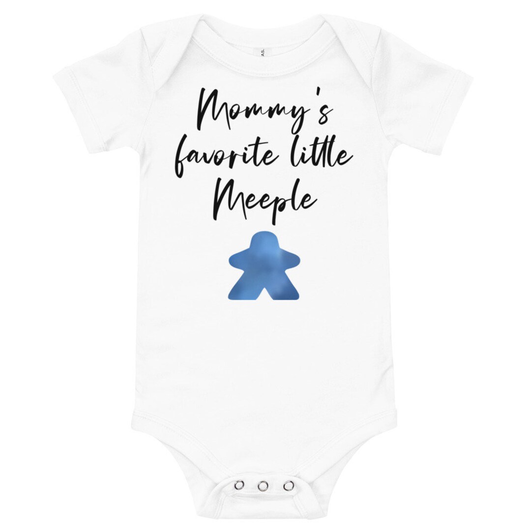 Mamas lieblings kleiner Meeple Boys Onesie. Bella und Canvas Baby ...