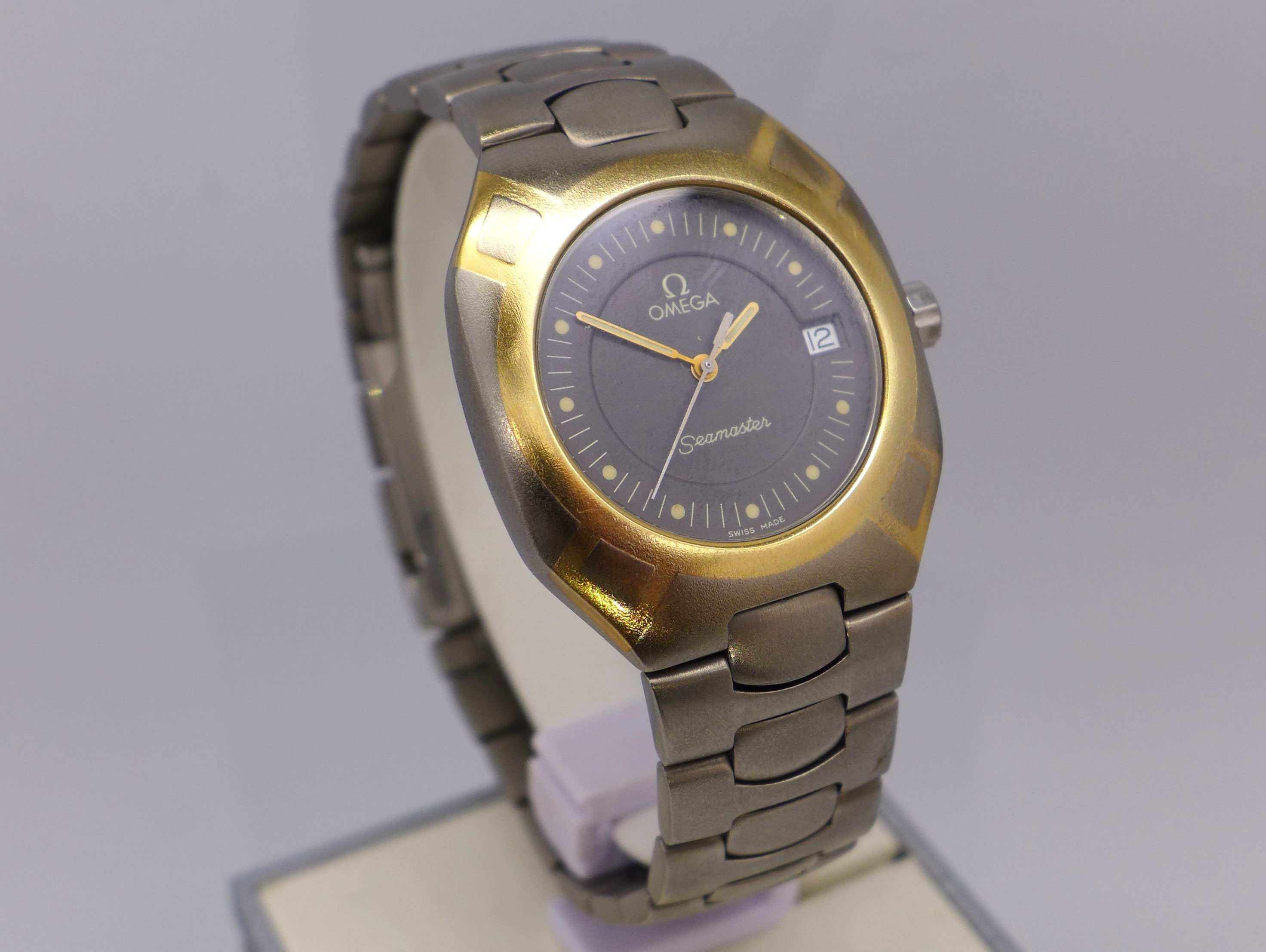 Omega Seamaster Titane Quartz 120M Wristwatch 32mm - Etsy
