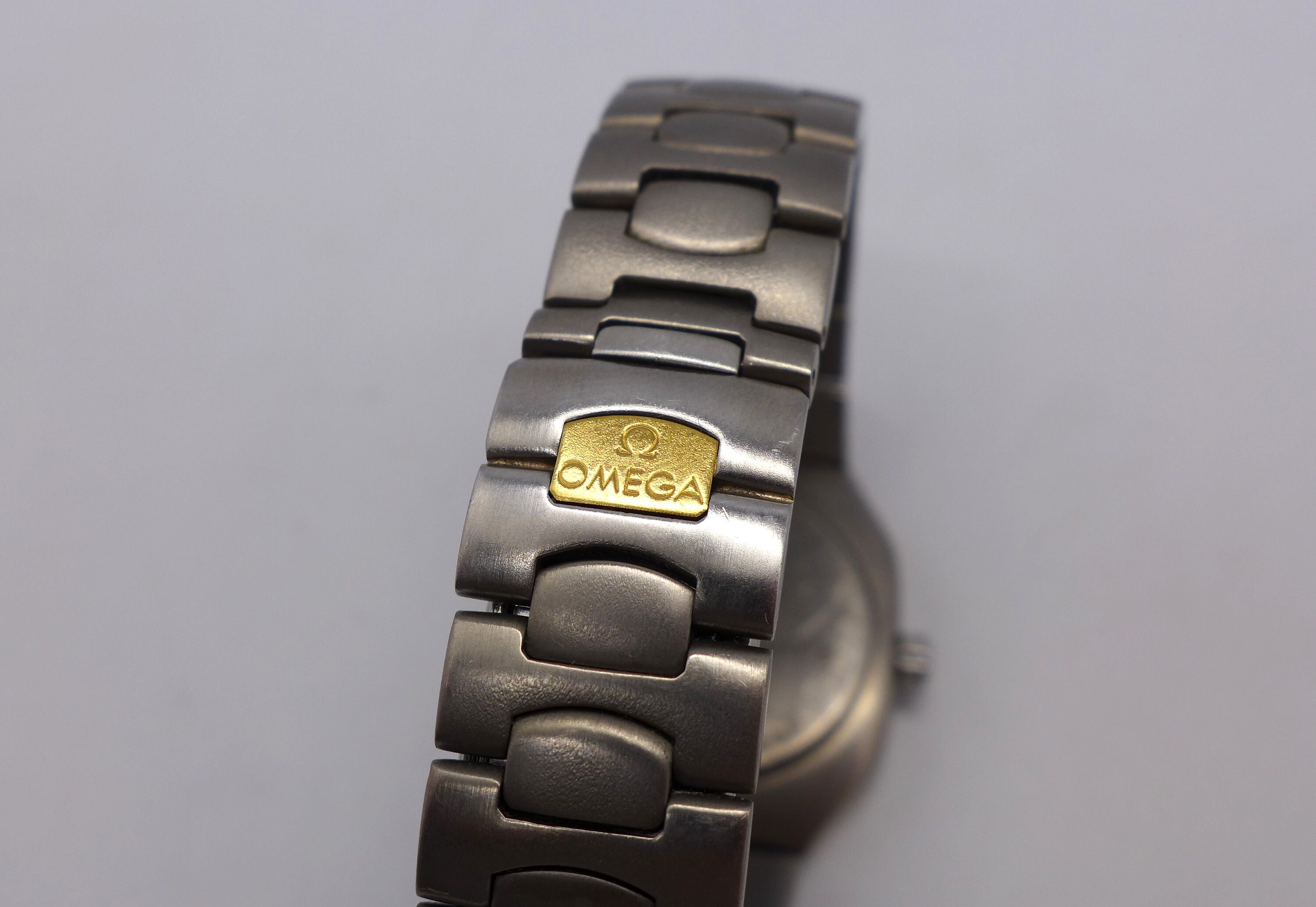 Omega Seamaster Titane Quartz 120M Wristwatch 32mm - Etsy