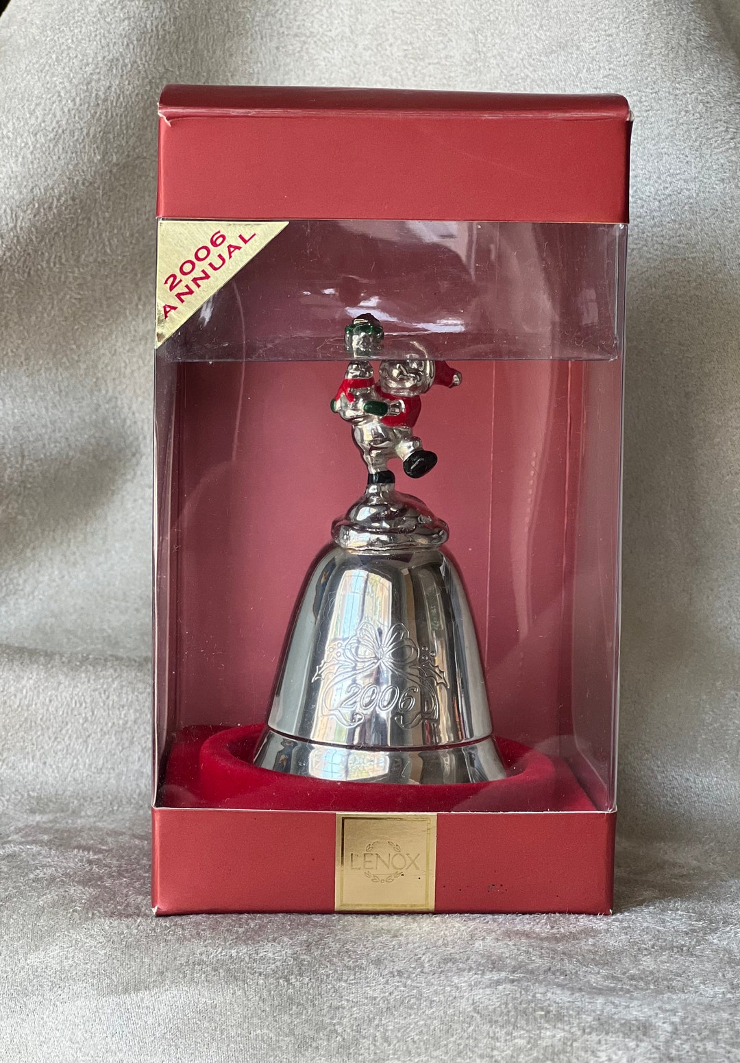Lenox Winnie the Pooh 30th Annual Musical Bell - Etsy