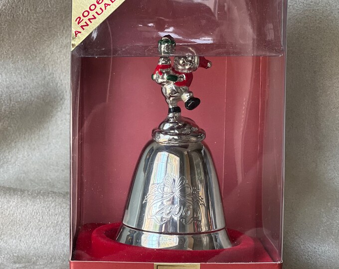 Lenox Winnie the Pooh 30th Annual Musical Bell - Etsy