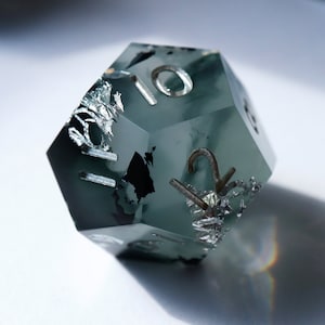Gravensworn - Smoke Dice, Handmade Resin Sharp Edge Dice Set for Dnd, D ...