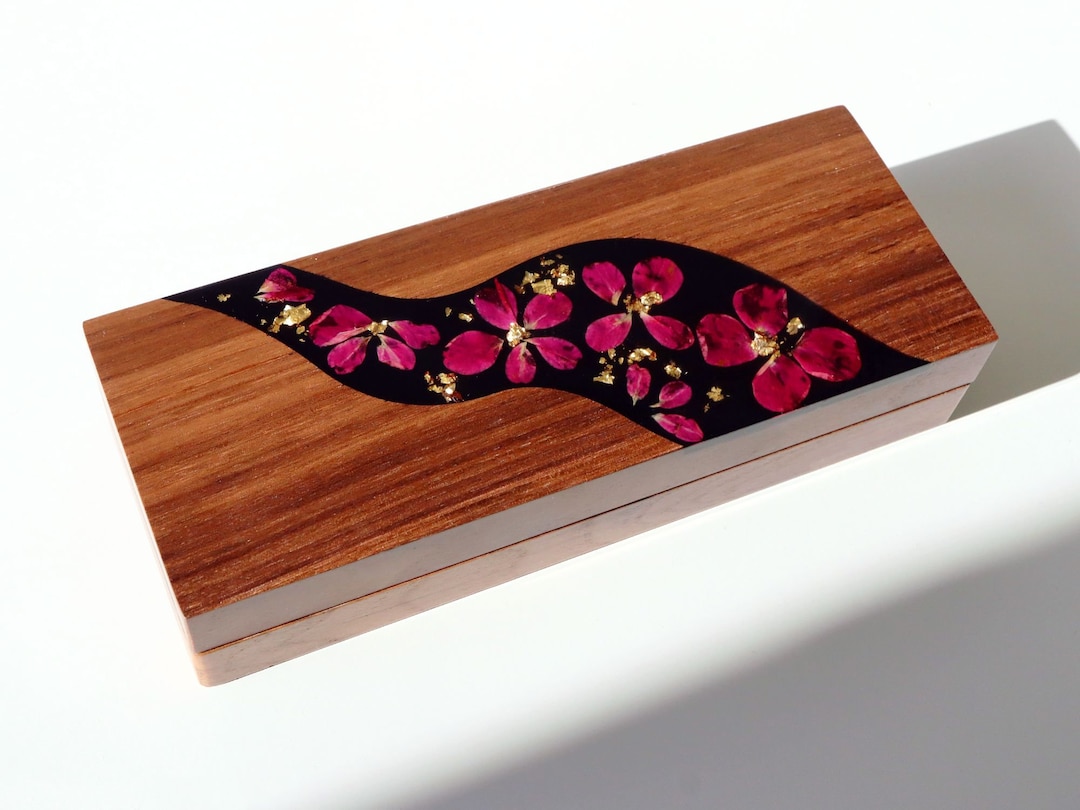 Beloved Rectangular Dice Vault - Wooden Dice Holder, Resin and Wood ...