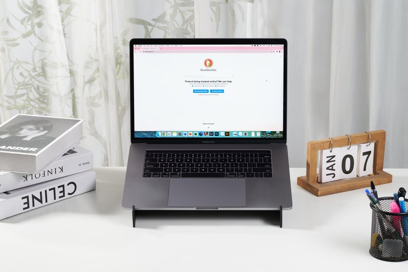 Zeawin Ergonomic Tilted Laptop Stand – Foldable, Portable, Lightweight ...